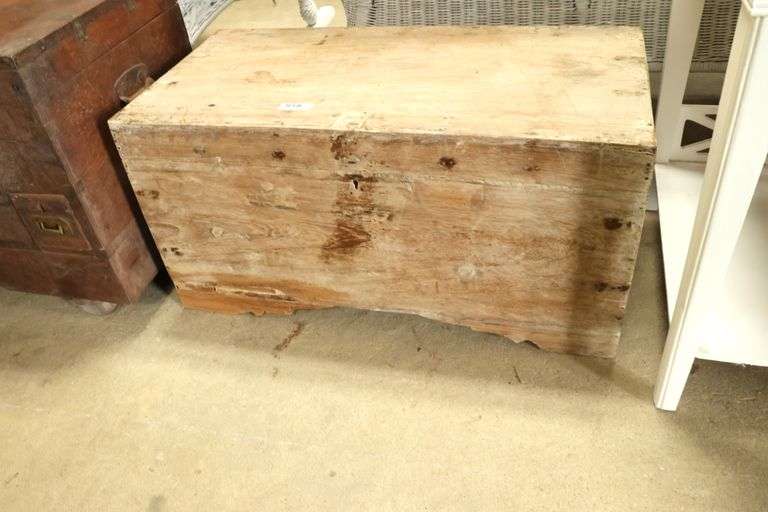 Antique Trunk Project - Dixon's Auction at Crumpton