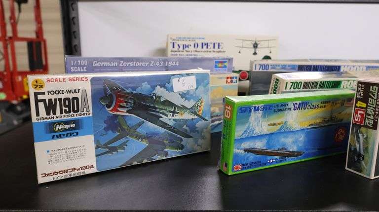 Lot of Vintage Models in Boxes - Dixon's Auction at Crumpton