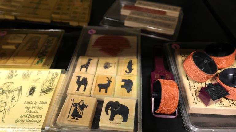 Collection of Rubber Crafting Ink Stamps - Dixon's Auction at Crumpton