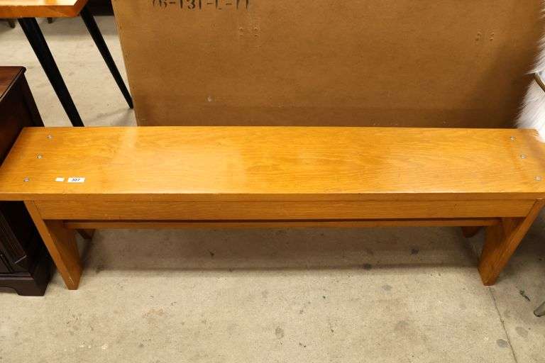 MCM Bench - Dixon's Auction at Crumpton