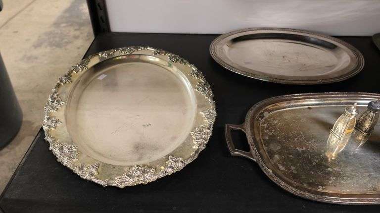 Lot of Vintage Silver Plate / Metal Serving Platters - Dixon's Auction ...