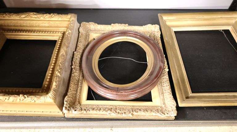 Lot of Vintage & Antique Picture Frames - Dixon's Auction at Crumpton