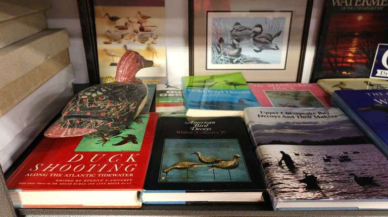 Lot of Decoys & Waterfowl Books & Wall Art, Duck Decoy Etc. - Dixon's ...