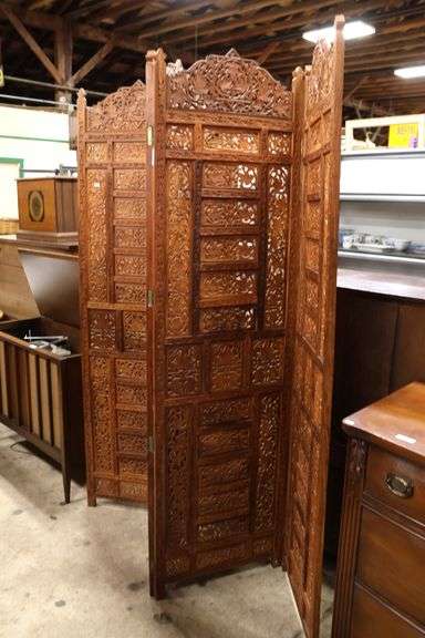 MCM Ethnographic Carved Teak Dressing Screen - Dixon's Auction at Crumpton