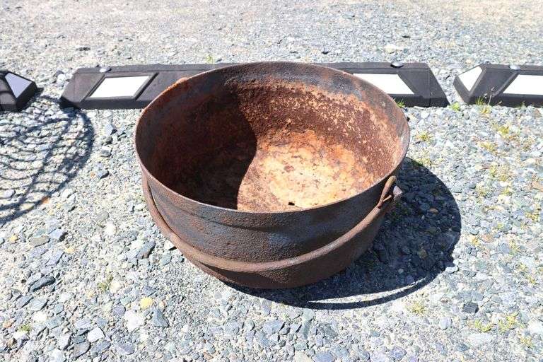*NO STORAGE* Antique Cast Iron Pot, Rust and Holes - Dixon's Auction at ...