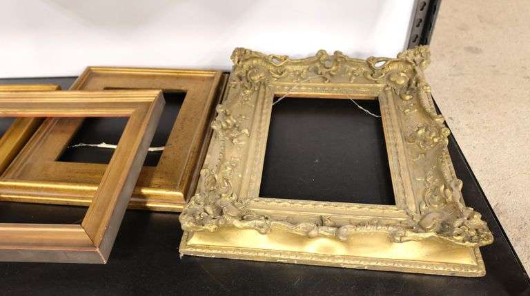 Lot of Vintage / Antique Picture Frames - Dixon's Auction at Crumpton