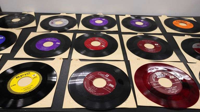 Collection of Vintage 45 Records - Dixon's Auction at Crumpton