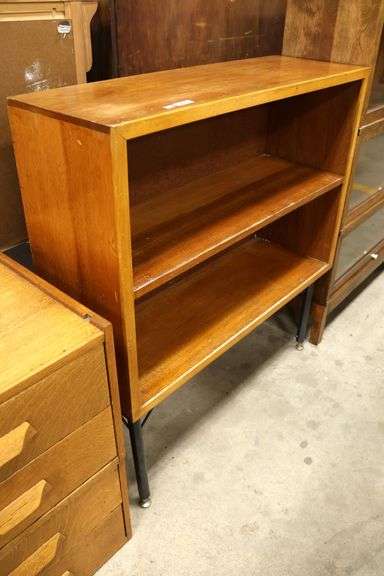 MCM Shelf - Dixon's Auction at Crumpton