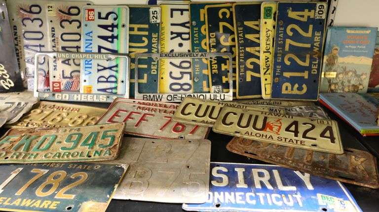 Lot of Vintage & Antique Car License Plates, Automotive Tags - Dixon's ...