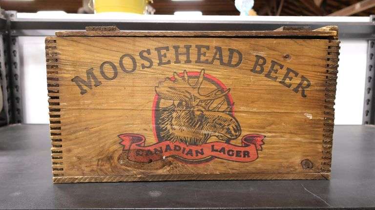Wooden Moose Head Beer Advertising Crate - Dixon's Auction at Crumpton