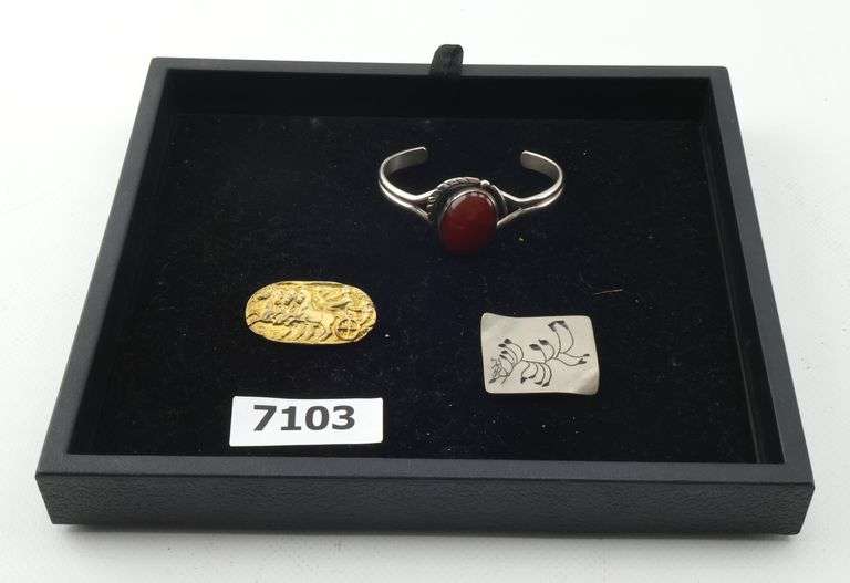 835 Silver & Sterling Silver Jewelry Lot - Dixon's Auction at Crumpton