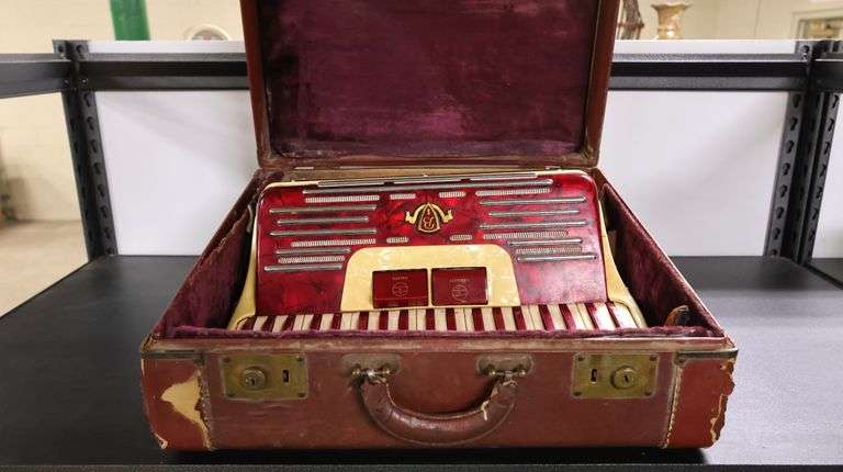 Vintage Accordion & Case - Dixon's Auction at Crumpton