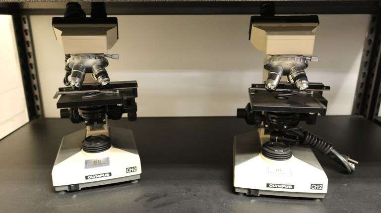 (2) Vintage Olympus Ch-2 Microscopes - Dixon's Auction at Crumpton