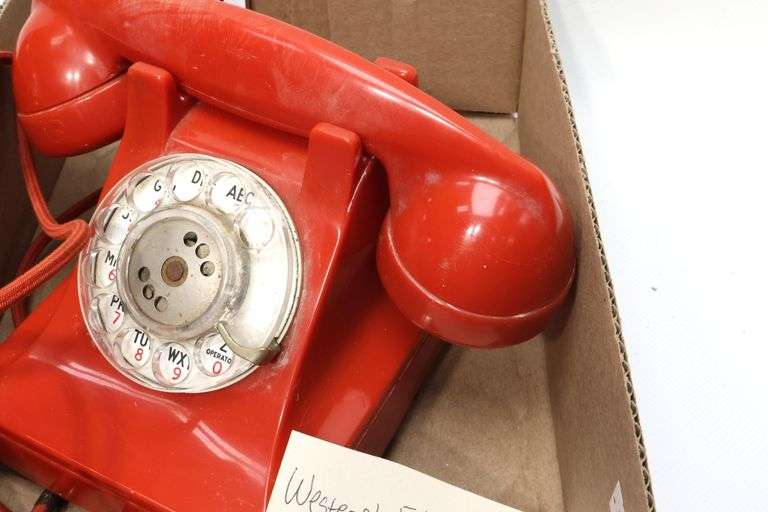 Vintage Western Electric Model 302 Telephone - Dixon's Auction at Crumpton
