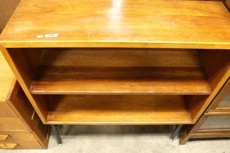MCM Shelf - Dixon's Auction at Crumpton