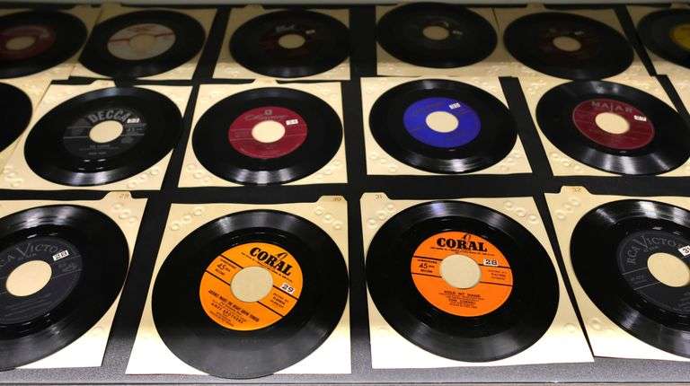 Collection of Vintage 45 Records - Dixon's Auction at Crumpton