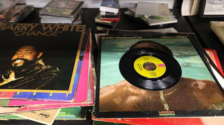 Lot of Vintage Record Albums - Dixon's Auction at Crumpton
