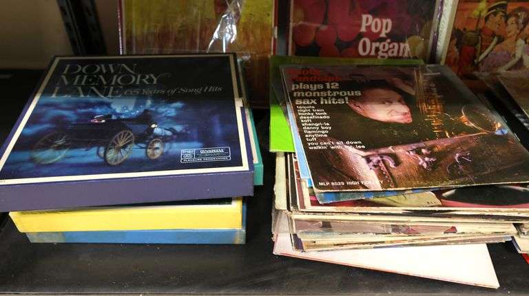 Lot of Vintage Record Albums - Dixon's Auction at Crumpton