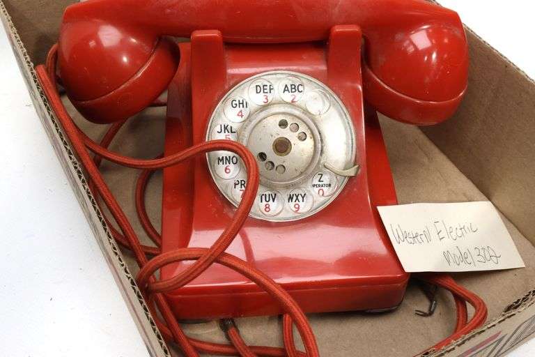 Vintage Western Electric Model 302 Telephone - Dixon's Auction at Crumpton