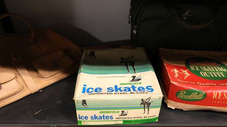 Lot of Vintage Ice Skates in Original Boxes + Travel Bag - Dixon's ...