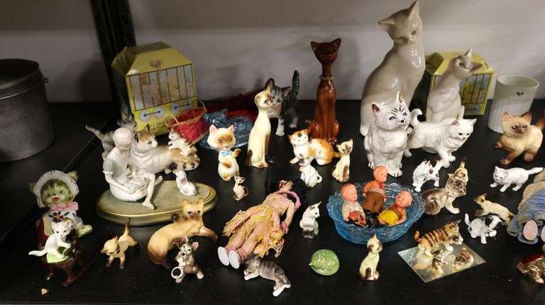 Lot of Vintage Miniature Cat Figurines & Dolls - Dixon's Auction at ...