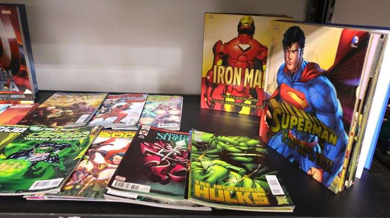 Lot of Comic Books & Graphic Novels - Dixon's Auction at Crumpton