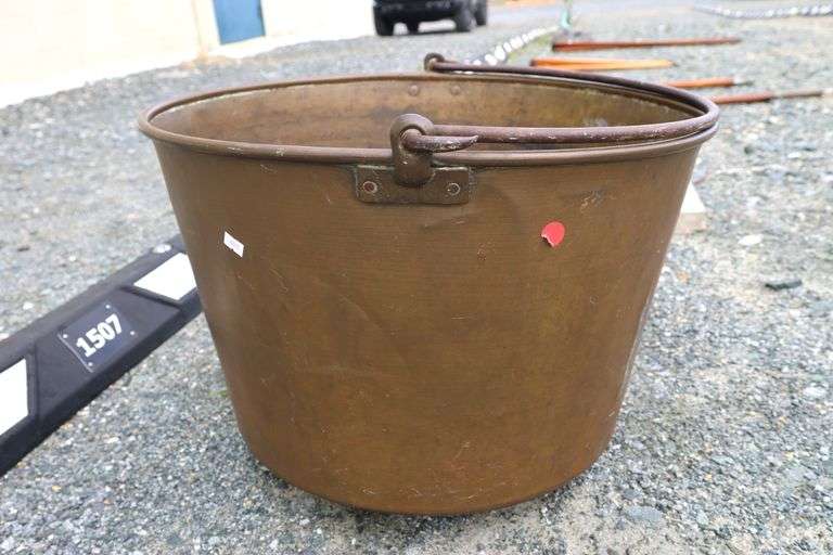 Antique Copper Apple Butter Pot - Dixon's Auction at Crumpton