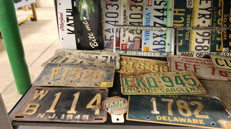 Lot of Vintage & Antique Car License Plates, Automotive Tags - Dixon's ...