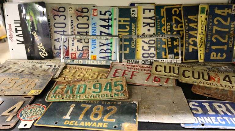 Lot of Vintage & Antique Car License Plates, Automotive Tags - Dixon's ...