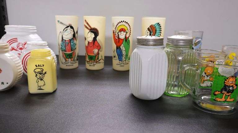 Lot of Vintage Garfield, Indian Cartoon & Character Glasses, Deco S&P ...