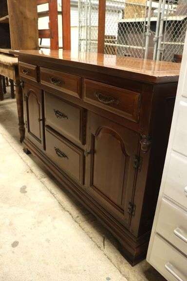 Vintage Server - Dixon's Auction at Crumpton