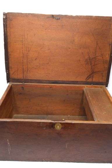 Antique Dovetailed Locking Trunk with Till - Dixon's Auction at Crumpton