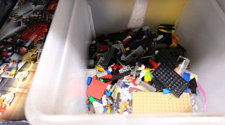 Lot of Loose & Open Box Legos - Dixon's Auction at Crumpton