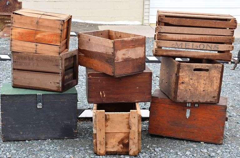 *NO STORAGE* Lot of Wooden Crates, Etc. - Dixon's Auction at Crumpton