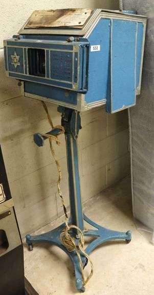 Vintage Visible Spectrum Color Projector - Dixon's Auction at Crumpton