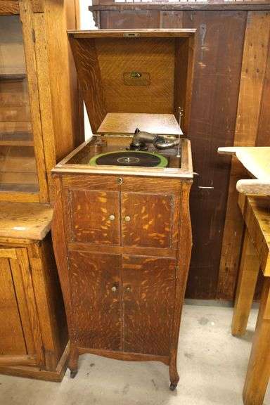 Victor Victrola Model Vv-XI Phonograph - Dixon's Auction at Crumpton