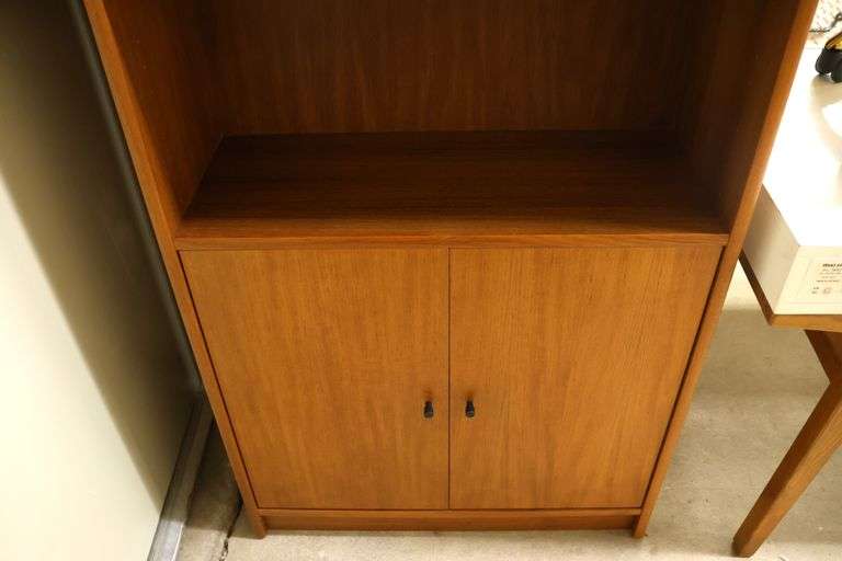 MCM Teak Bookcase - Dixon's Auction at Crumpton