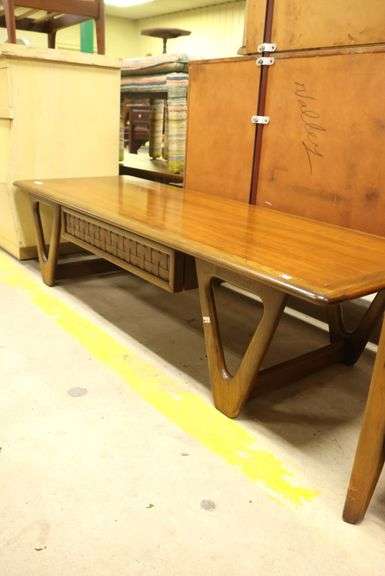 Lane MCM Walnut Coffee Table - Dixon's Auction at Crumpton
