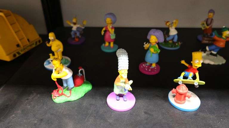 Lot of Simpsons Collector Figurines - Dixon's Auction at Crumpton