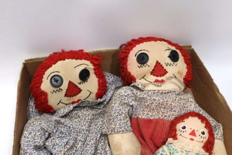 (4) Vintage Raggedy Anne Dolls - Dixon's Auction at Crumpton