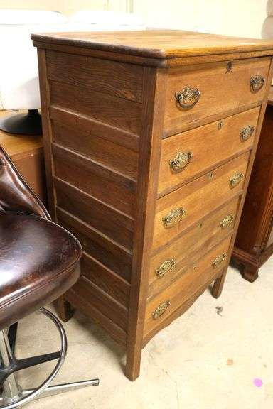 Antique Golden Oak Chest - Dixon's Auction at Crumpton