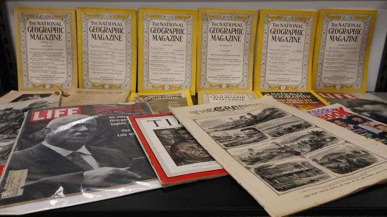 Lot of Vintage National Geographics & Life, Time, People Magazines ...