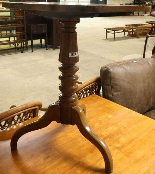 Federal Candle Stand, As-Is - Dixon's Auction at Crumpton