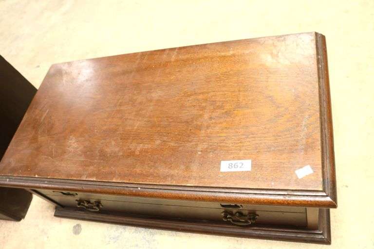 Lane Silverware Chest - Dixon's Auction at Crumpton
