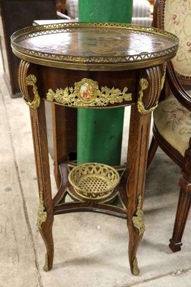 Louis XV Style End Table - Dixon's Auction at Crumpton