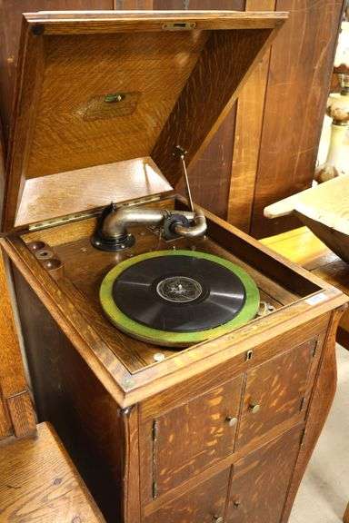 Victor Victrola Model Vv-XI Phonograph - Dixon's Auction at Crumpton