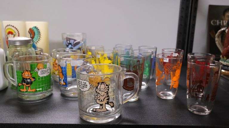 Lot of Vintage Garfield, Indian Cartoon & Character Glasses, Deco S&P ...