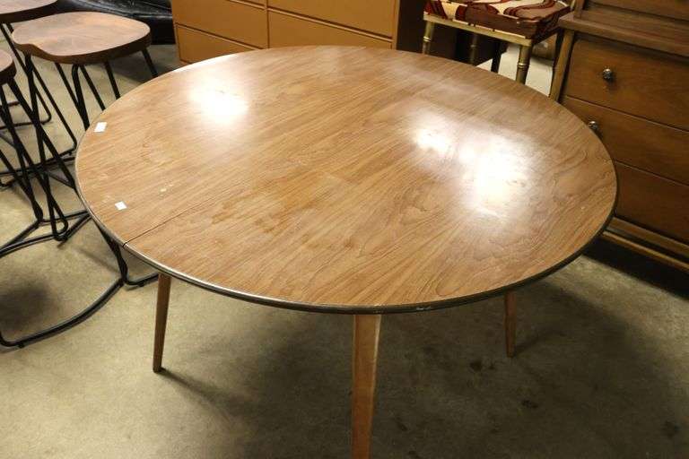 MCM Style Round Dining Table - Dixon's Auction at Crumpton