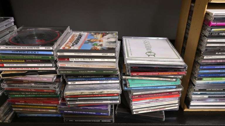Lot of Music CD's & Books - Dixon's Auction at Crumpton
