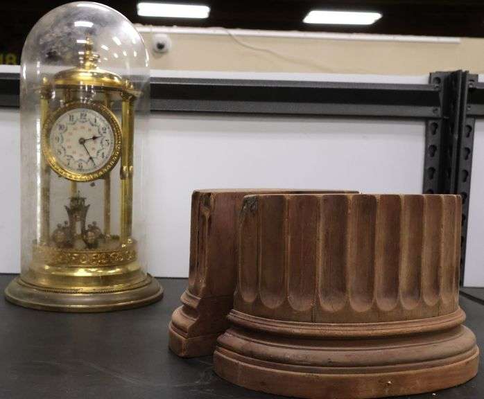 Vintage Anniversary Clocks & Wooden Bookends - Dixon's Auction at Crumpton